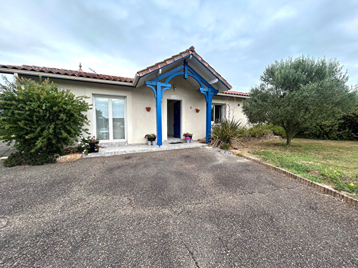 Maison 4 pièces à louer à Bats