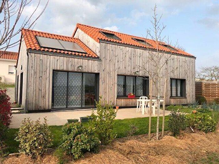 Maison à louer - Beaupréau-en-Mauges - 5 pièces - 4 chambres