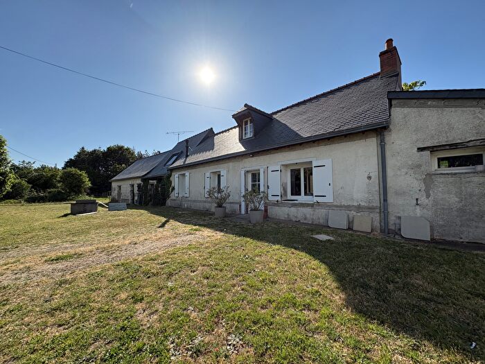 Maison à vendre - Beaufort-en-Vallée - 3 pièces - 2 chambres