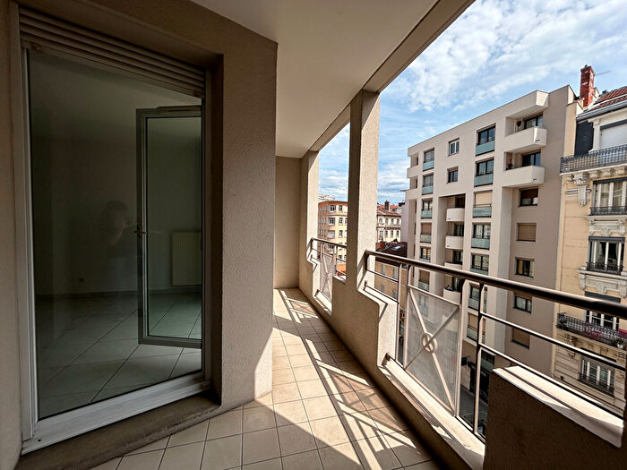 Villeurbanne, Charmettes - Appartement 4 pièces à louer