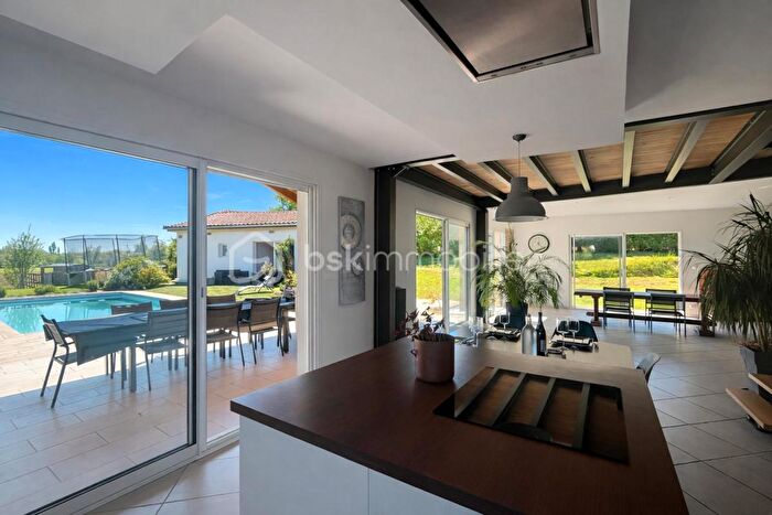 Maison 6 pièces à Saint-Julien-sur-Veyle, à vendre