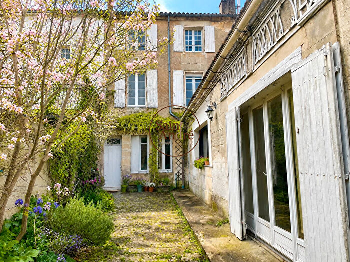 Maison 7 pièces à vendre - Angoulême