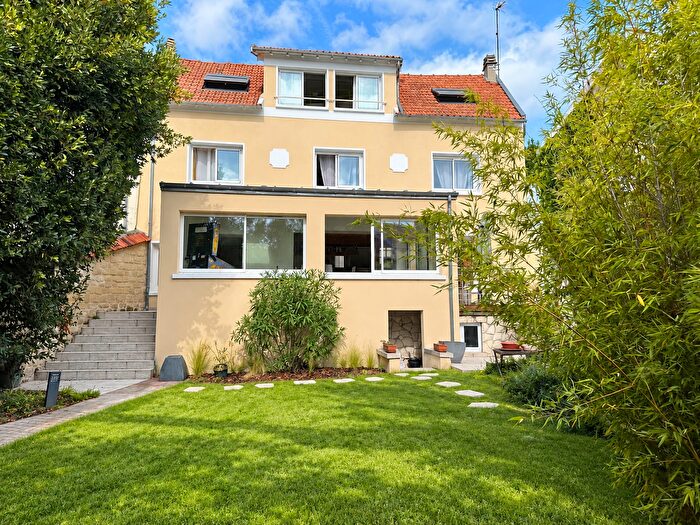 Maison 9 pièces à vendre à Carrières-sur-Seine, Centre historique