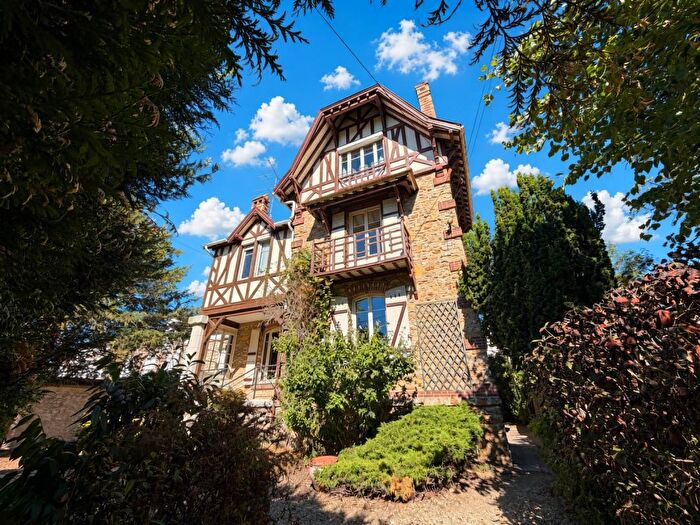 Maison 9 pièces à vendre à Melun, Centre-ville