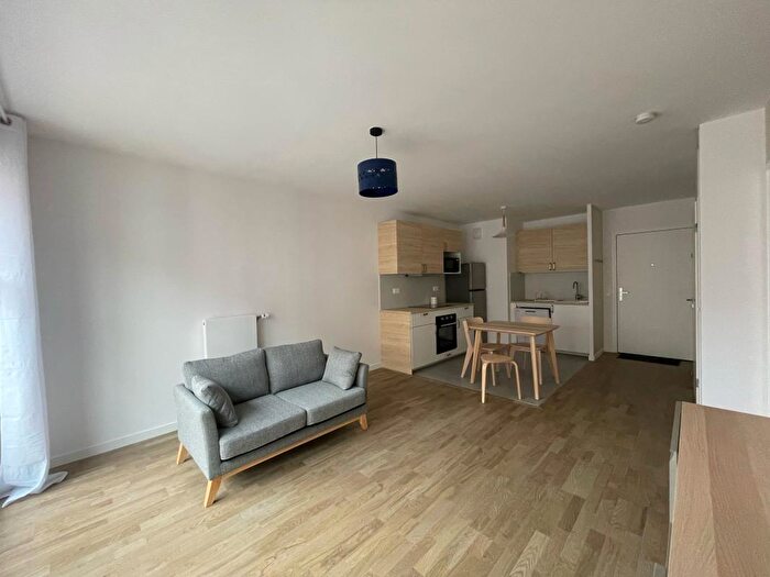 Appartement à louer - Le Plessis-Robinson, Centre commercial - 2 pièces - 1 chambre