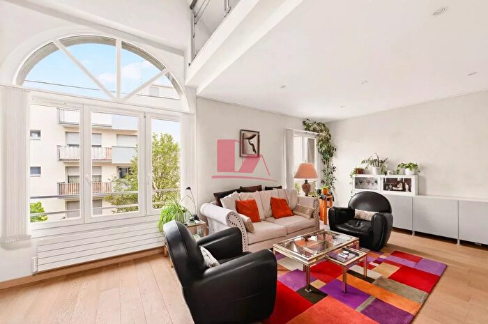 Appartement 4 pièces à vendre à Issy-les-Moulineaux, Les Epinettes, Le Fort, Les Hauts dIssy
