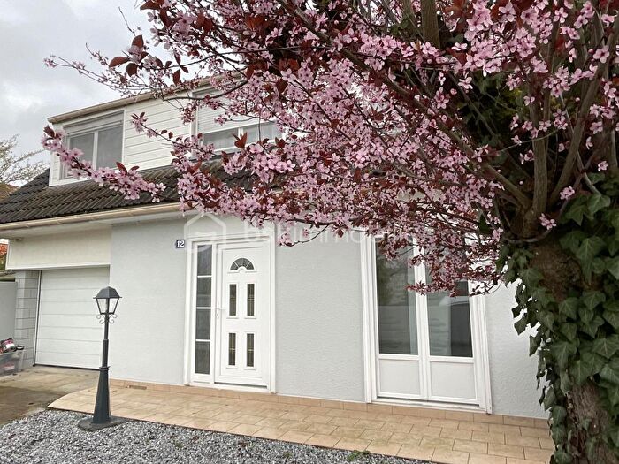 Maison à vendre - Châlons-en-Champagne, Sud - 6 pièces - 4 chambres