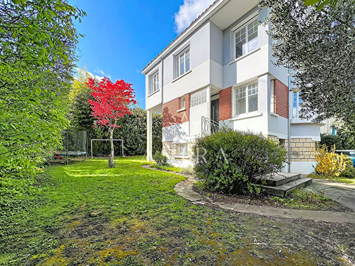 Maison à vendre - Antony, Croix de Berny - 7 pièces - 4 chambres
