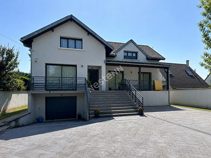 Luzarches : Maison 8 pièces à vendre