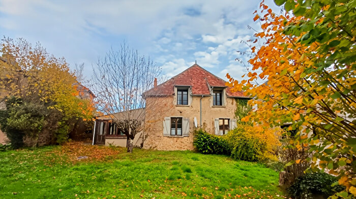 Maison à vendre - Saint-Benoît-du-Sault - 6 pièces - 4 chambres