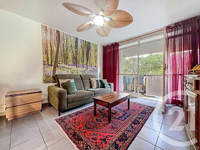 Appartement à vendre - Marseille e , Vielle Chapelle - 3 pièces - 2 chambres