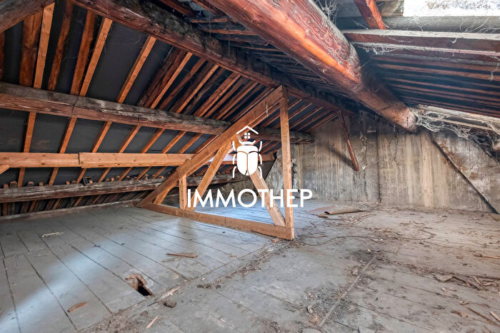 Appartement à vendre - Voiron, Centre-ville, Gare - 4 pièces - 3 chambres