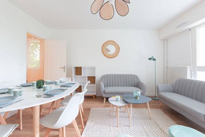 Appartement à louer - Saint Liesne-Centre Est, Melun - 6 pièces - 5 chambres