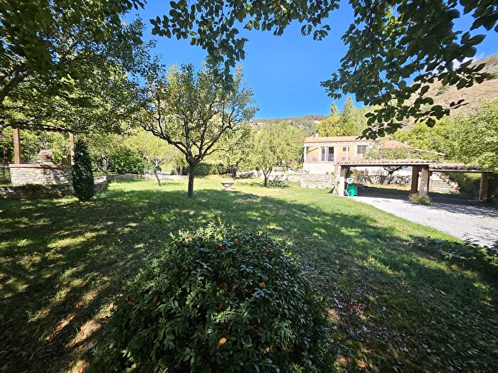 Castellane : Maison 3 pièces à vendre