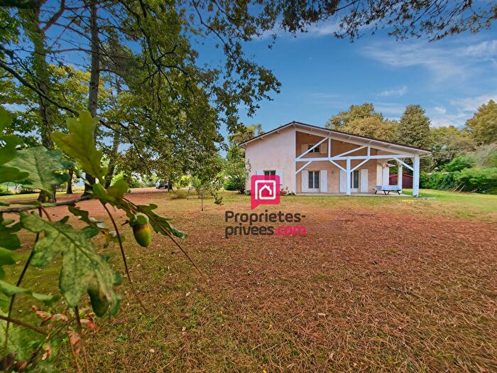 Maison à vendre - Langon - 8 pièces - 6 chambres