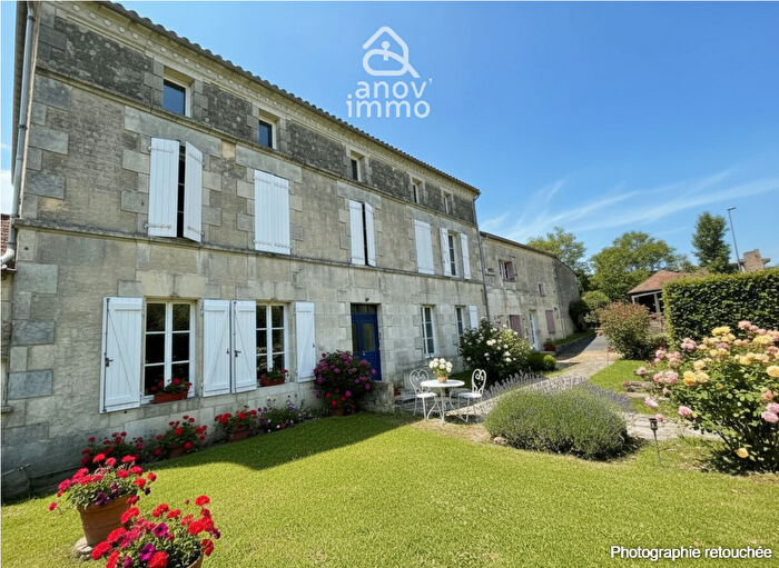 Verdille : Maison 10 pièces à vendre