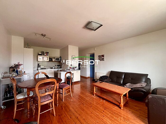 Besançon, Palente, Orchamps, Saragosse, Vaîtes : Appartement 2 pièces à louer