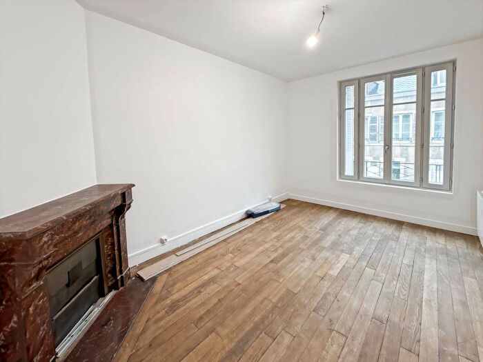 Appartement à louer - Bourgogne-Pasteur, Orléans - 1 pièce