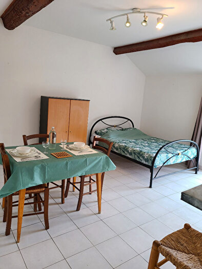 Appartement 1 pièce à Montélimar, Centre-ville, à louer