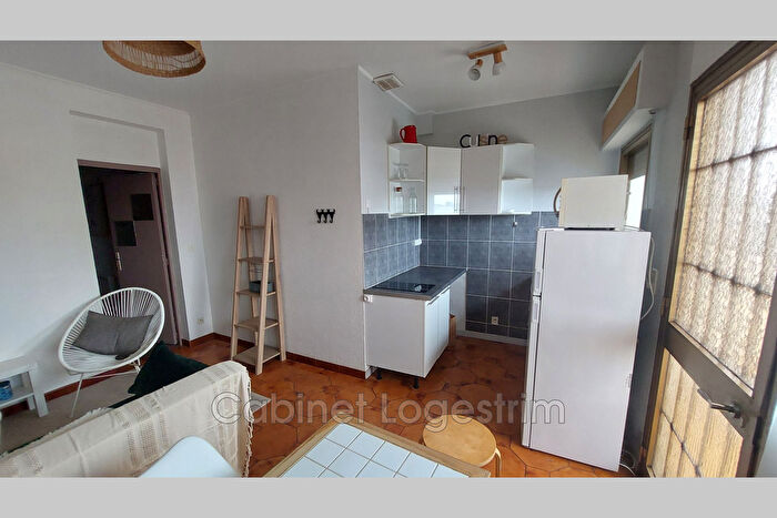 Appartement à louer - Aigues-Mortes - 2 pièces - 1 chambre