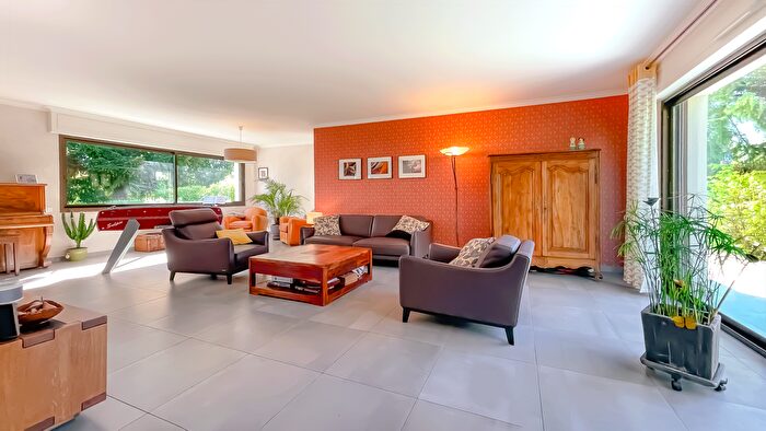 Maison à vendre - Yvré-lévêque - 9 pièces - 6 chambres