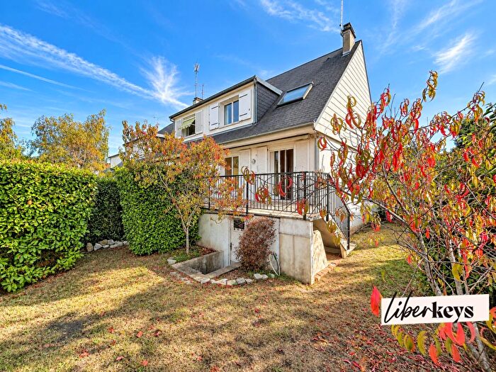 Maison 5 pièces à vendre à Saint-Jean-de-la-Ruelle, Alleville, Les Chaises