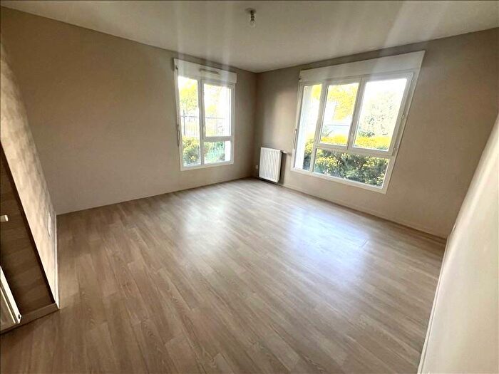 Appartement à louer - Le Sud, Vaulx-en-Velin - 2 pièces - 1 chambre