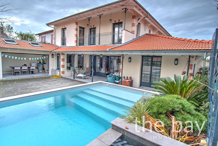 Maison à vendre - Andernos-les-Bains - 7 pièces - 5 chambres