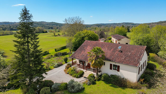 Maison à vendre - Sergeac - 6 pièces - 4 chambres