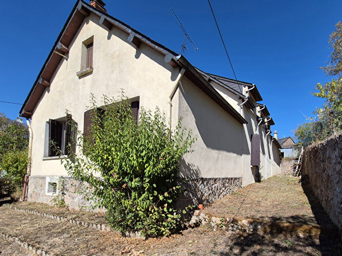 Maison 10 pièces à Châtin, à vendre