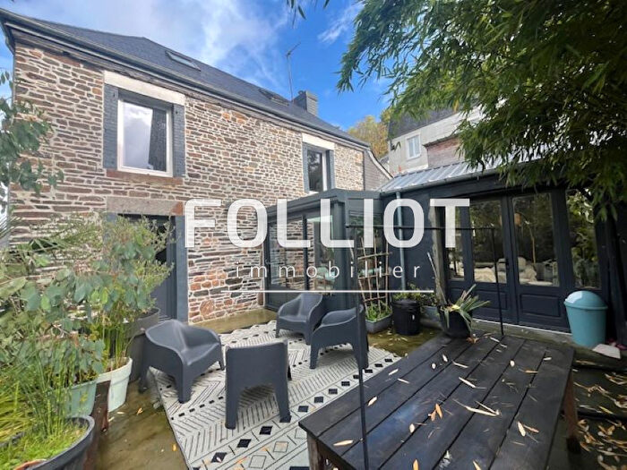 Vire, Centre-ville, Gare : Maison 6 pièces à vendre