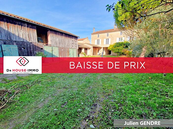 Maison 14 pièces à vendre à Brioux-sur-Boutonne