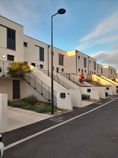 Maison à louer - Sud, Pézenas - 4 pièces - 3 chambres