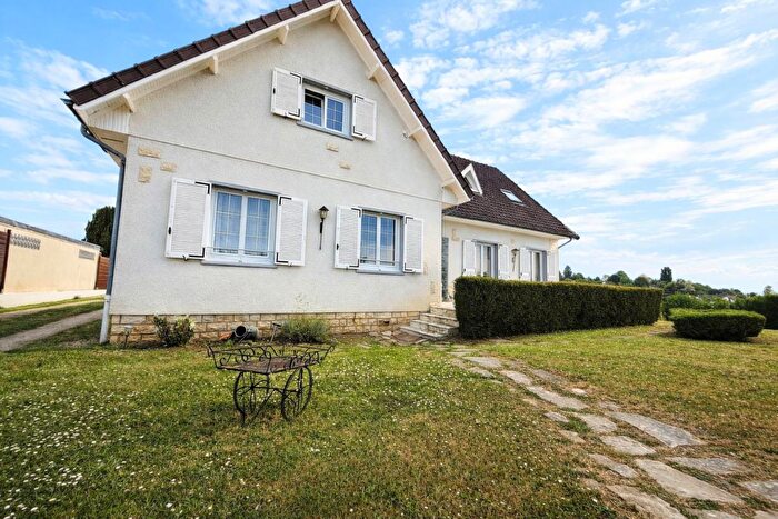 Maison à vendre - Varennes-Vauzelles - 8 pièces - 6 chambres