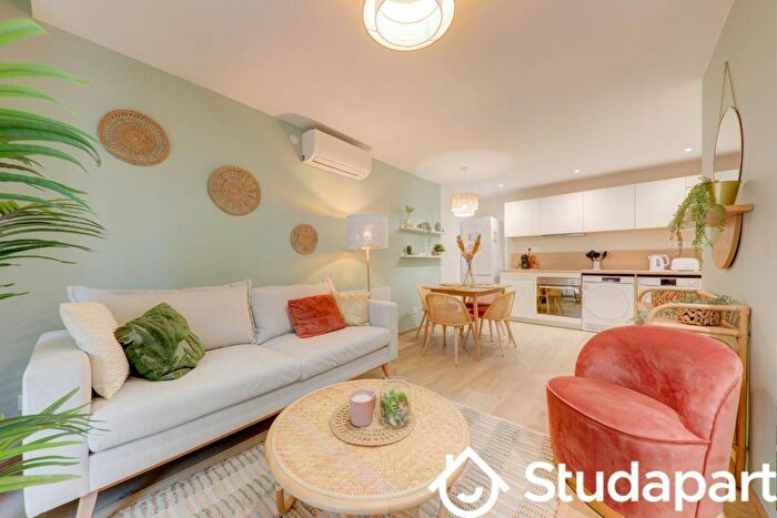 Appartement à louer - Ainay, Lyon ème arrondissement - 1 pièce - 1 chambre