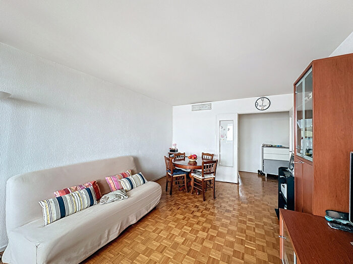 Appartement à vendre - Champs-sur-Marne, Bois de Grâce - 5 pièces - 4 chambres