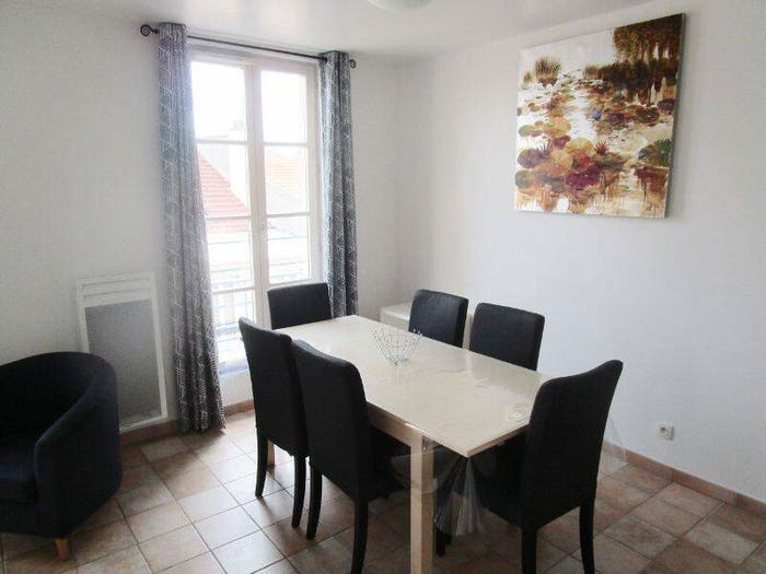 Saint Louis, Saint-Germain-en-Laye : Appartement 3 pièces à louer