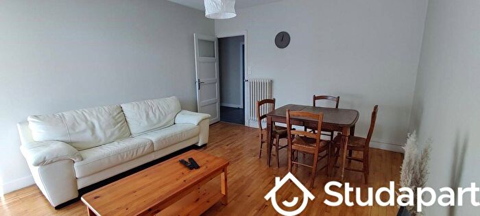 Appartement à louer - Leon Blum-La Raye Dieu, Clermont-Ferrand - 1 pièce - 3 chambres