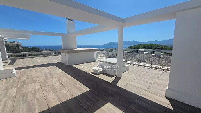Appartement à vendre - Cannes, Croix des Gardes - 3 pièces - 2 chambres