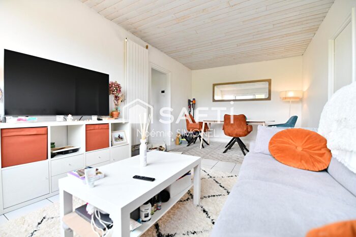 Verrières-le-Buisson, Salvert, Marienthal, Vaupéreux, Bois des Verrières : Appartement 3 pièces à vendre