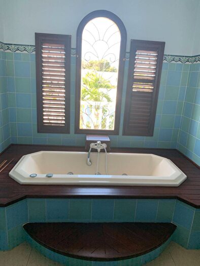 Maison 7 pièces à louer à Le Gosier