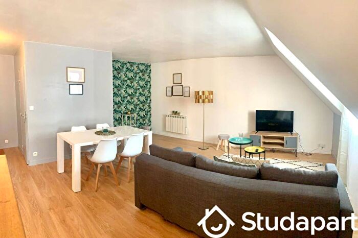 Appartement 4 pièces à Centre Ville-Rive Gauche, Rouen, à louer