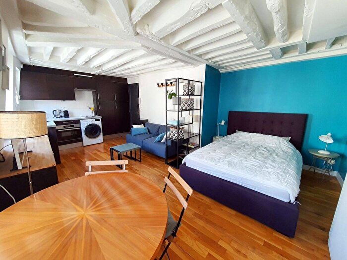 Saint Merri, Paris 4ème arrondissement : Appartement 1 pièce à louer