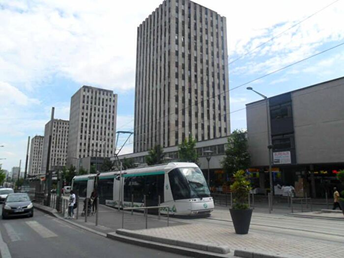 Appartement à louer - Mace-Andre Gide, Sarcelles - 4 pièces - 3 chambres
