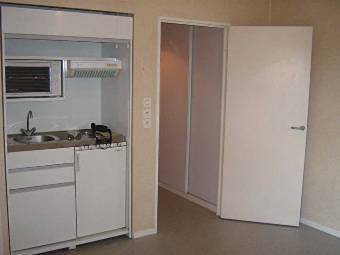 Appartement à louer - Poitiers, Trois Cités - 1 pièce