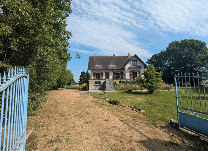 Friaize : Maison 9 pièces à vendre