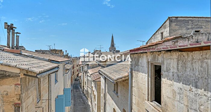 Appartement à vendre - Beaucaire, Centre-ville - 4 pièces - 3 chambres