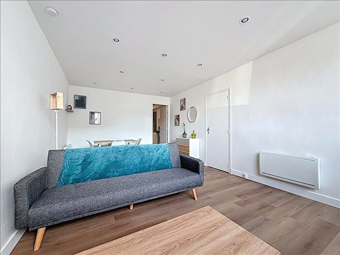 Appartement à louer - Puiseaux - 3 pièces - 2 chambres