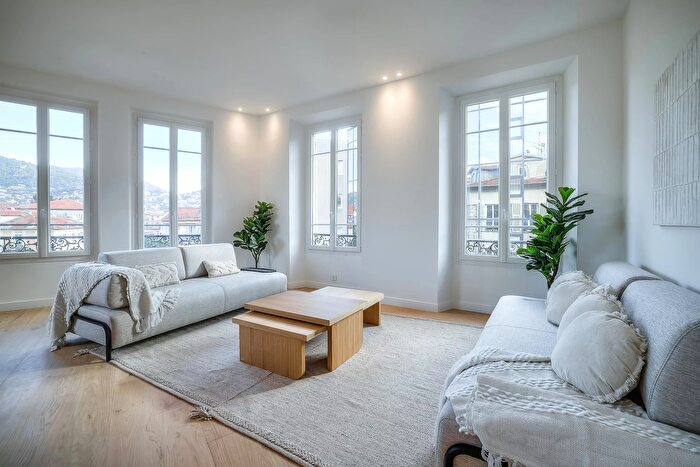 Appartement à vendre - Nice, Garibaldi - 5 pièces - 4 chambres