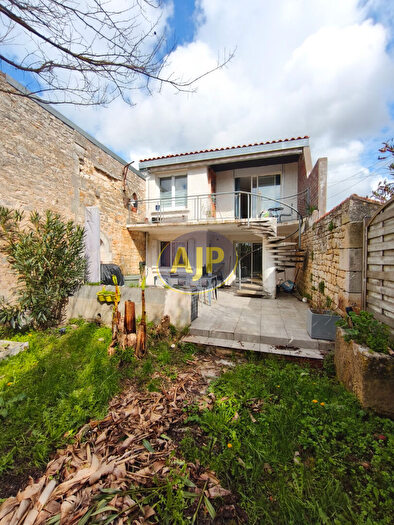 Maison 4 pièces à louer à Rochefort, Faubourg Nord, Stade Philaudrie